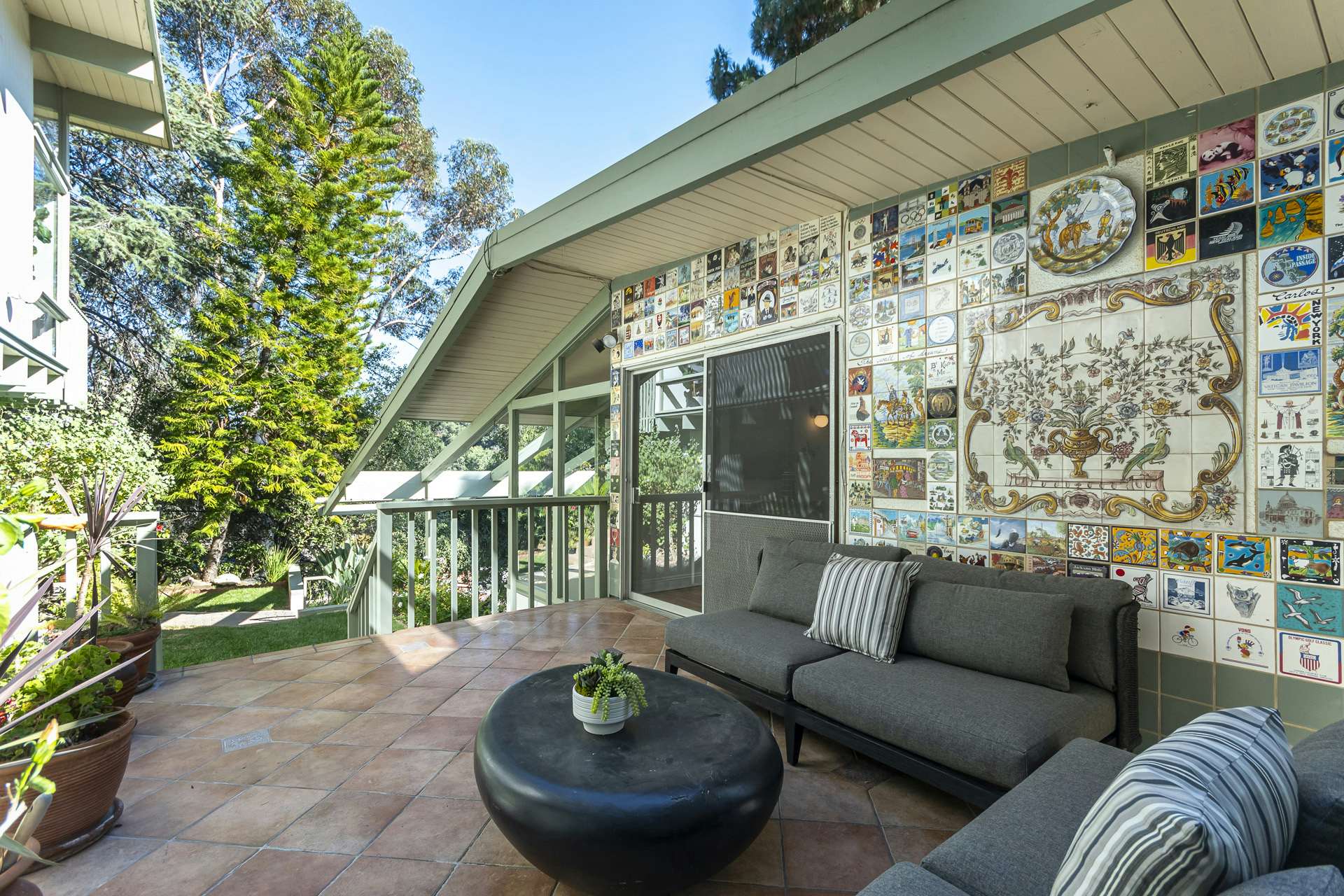 Photo 10 of 10 in Huge Windows Open This $1.6M L.A. Midcentury to Its ...