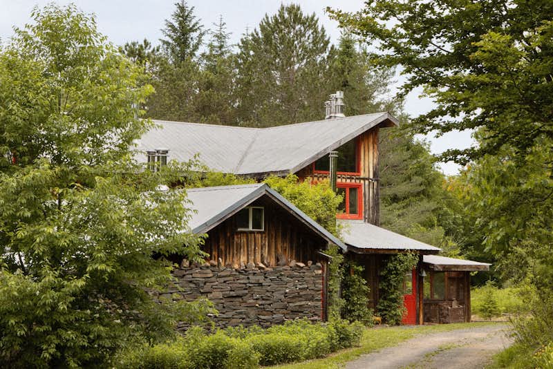 Photo 3 of 10 in Could This $950K Getaway Be the Coziest Cabin in ...