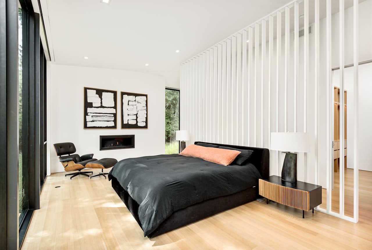 Photo 9 of 11 in In Colorado, an AIA Award–Winning Home With an Inky ...