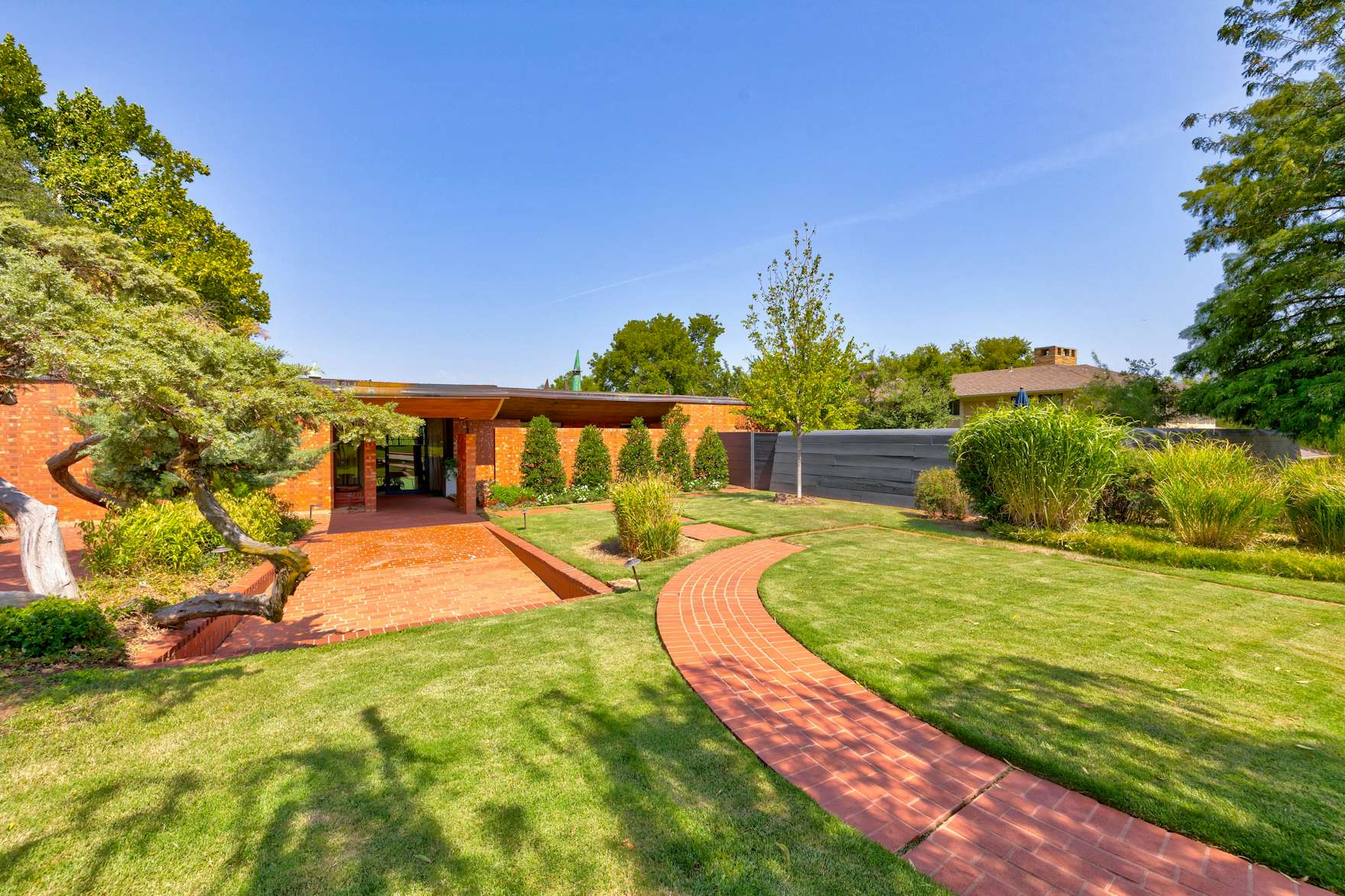One of Oklahoma City’s Most Extraordinary Midcentury Homes Seeks $1.4M ...