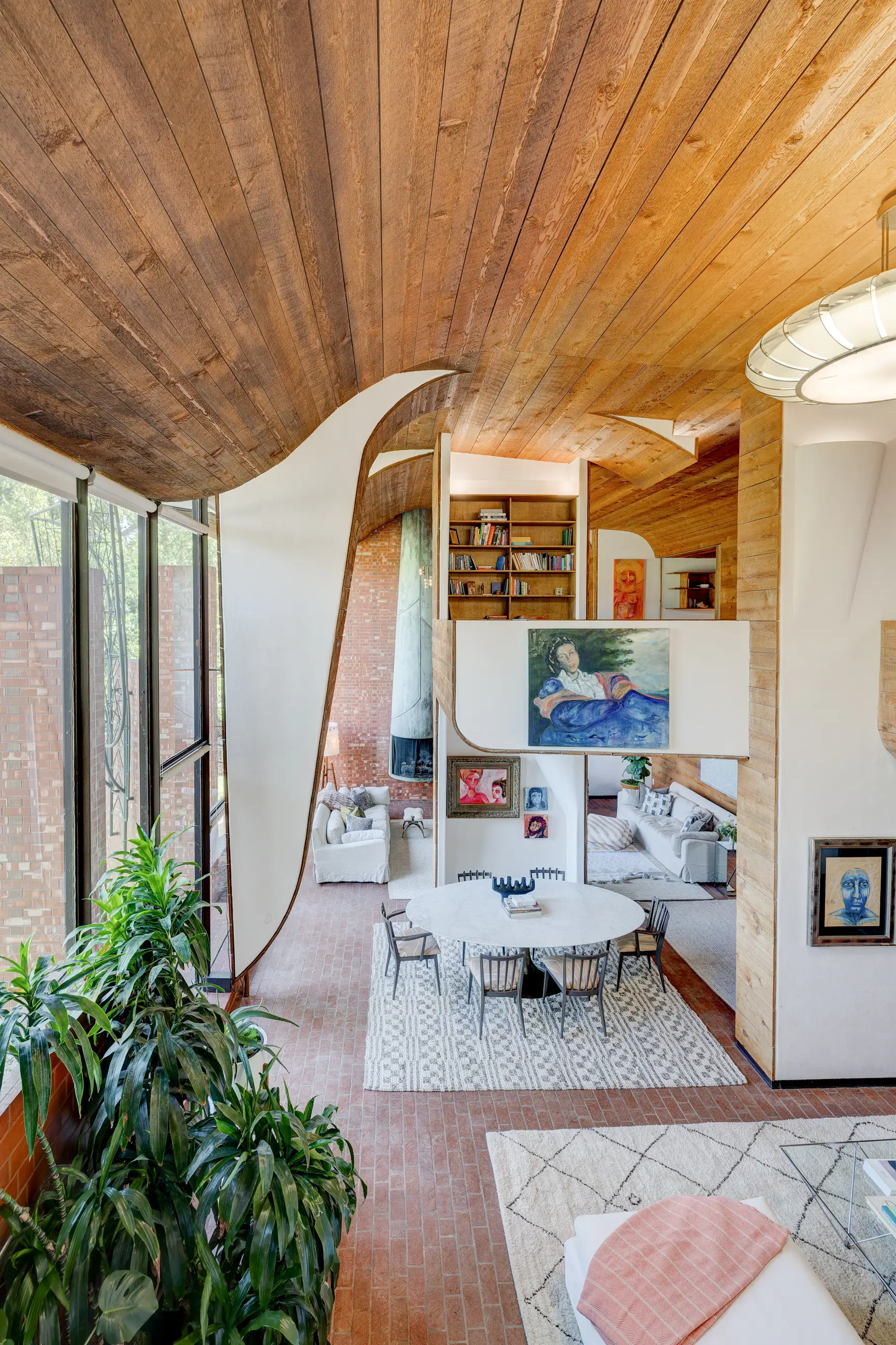 One of Oklahoma City’s Most Extraordinary Midcentury Homes Seeks $1.4M ...