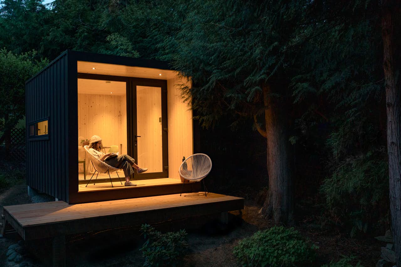 Prefab Builder Aux Box Makes Preciously Small Backyard Homes and ...