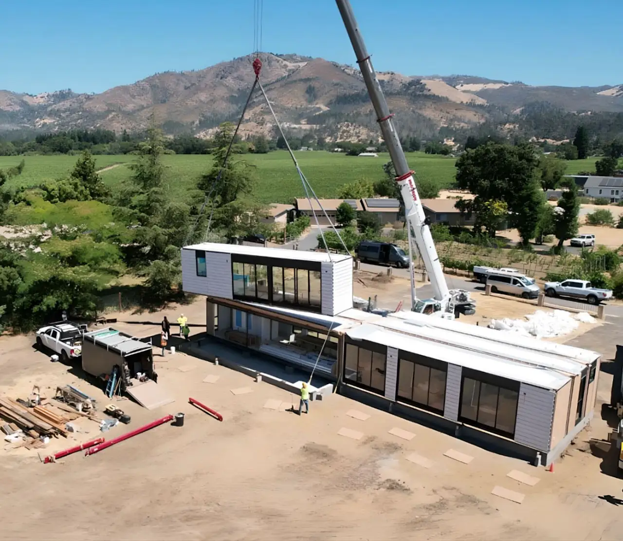 Connect Homes Builds Modernist-Inspired Prefabs With a Surprising ...