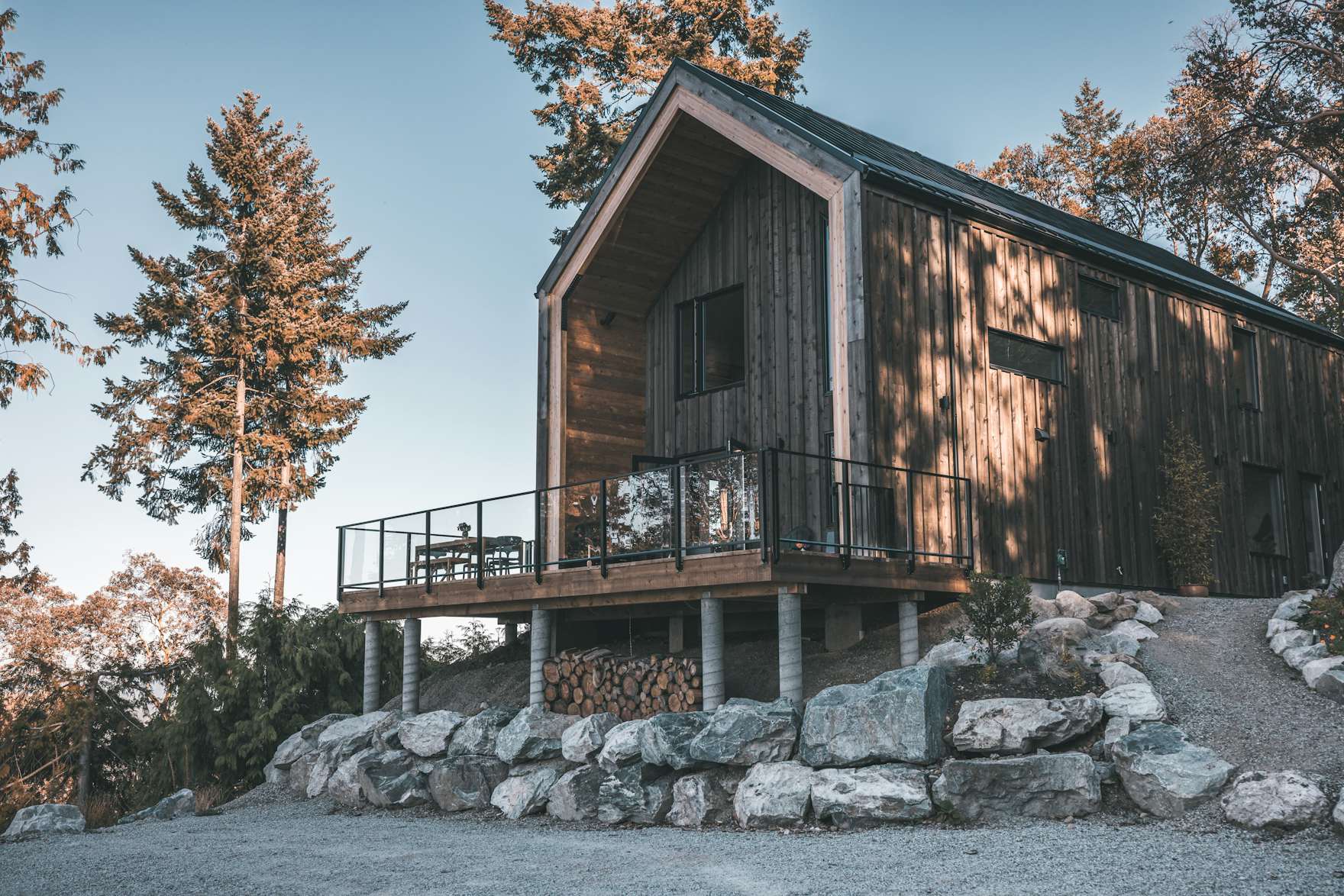 Prefab Builder Blend Projects Makes Tiny Cabins and Full-Blown Homes ...