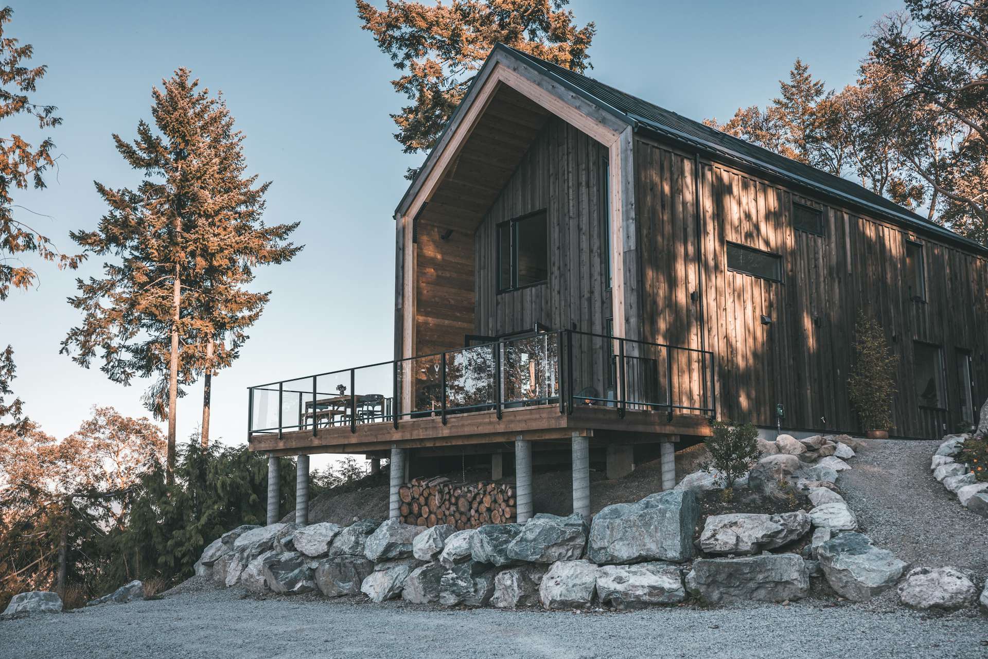 Prefab Builder Blend Projects Makes Tiny Cabins and Full-Blown Homes ...