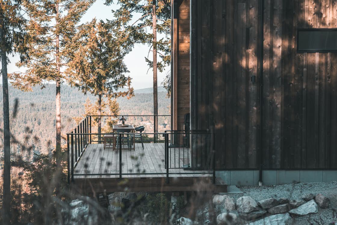 Prefab Builder Blend Projects Makes Tiny Cabins and Full-Blown Homes ...