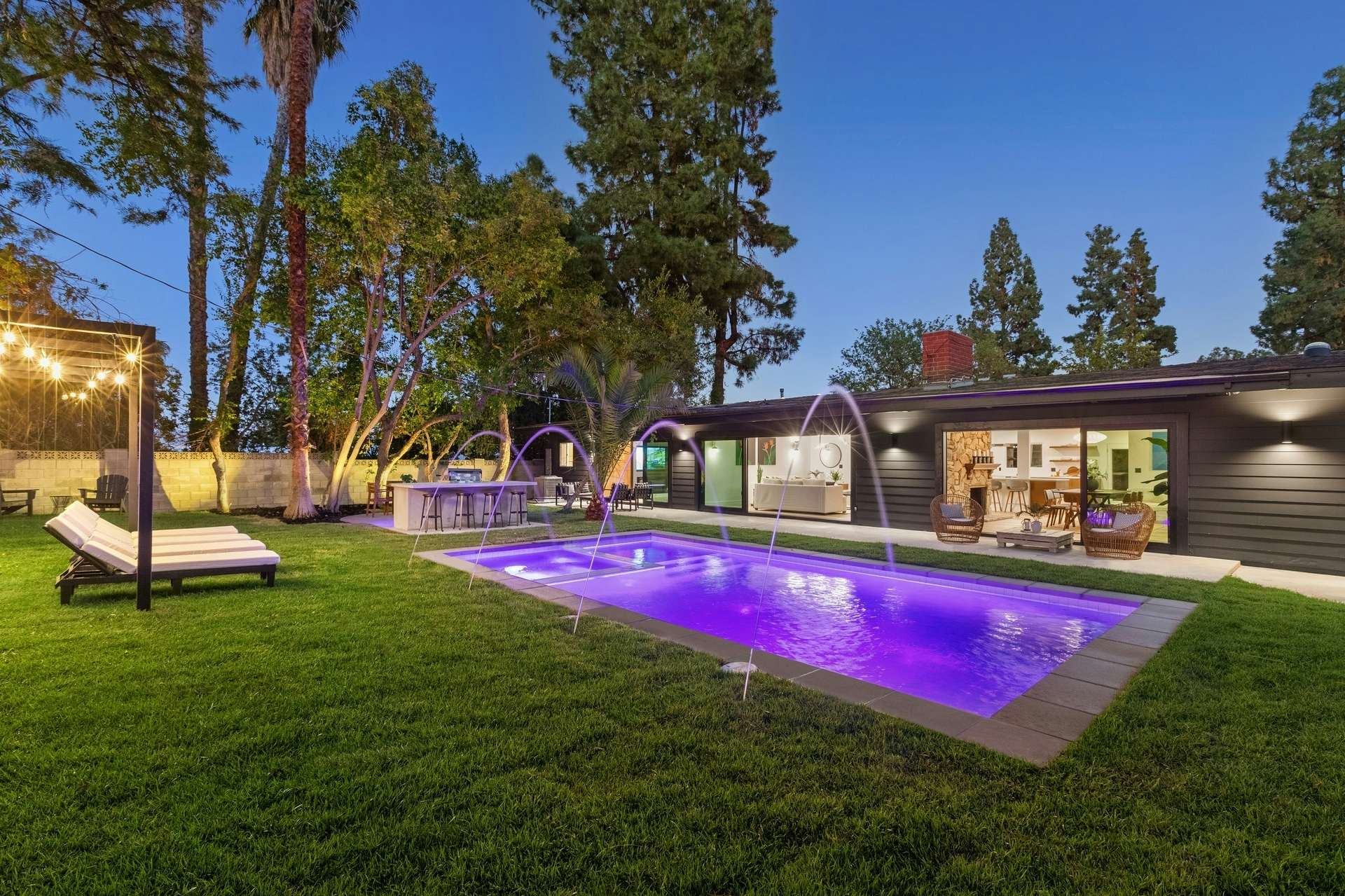 Photo 10 of 10 in Walls of Walnut Await in This $2.5M Charles Du Bois ...