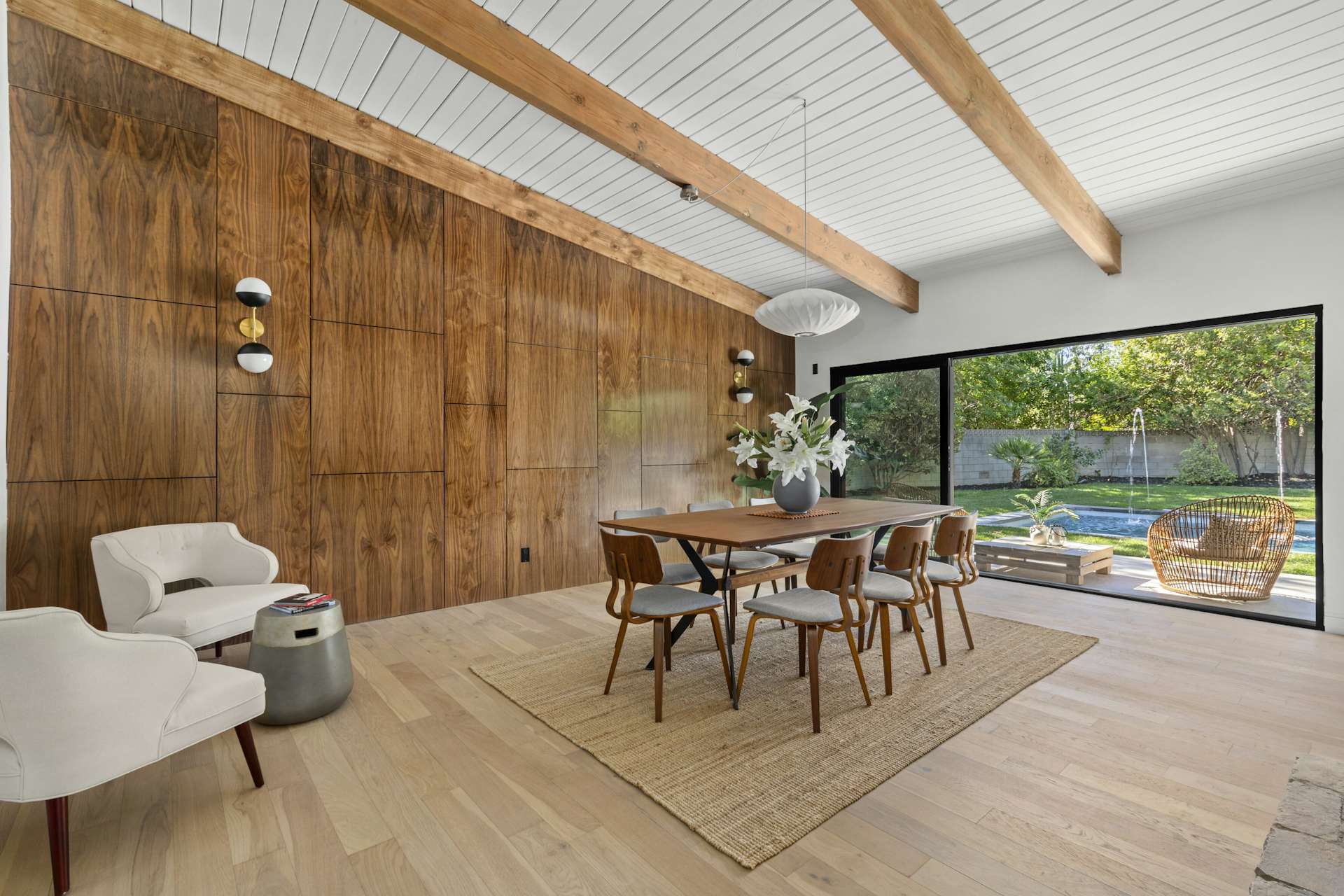 Photo 4 of 10 in Walls of Walnut Await in This $2.5M Charles Du Bois ...