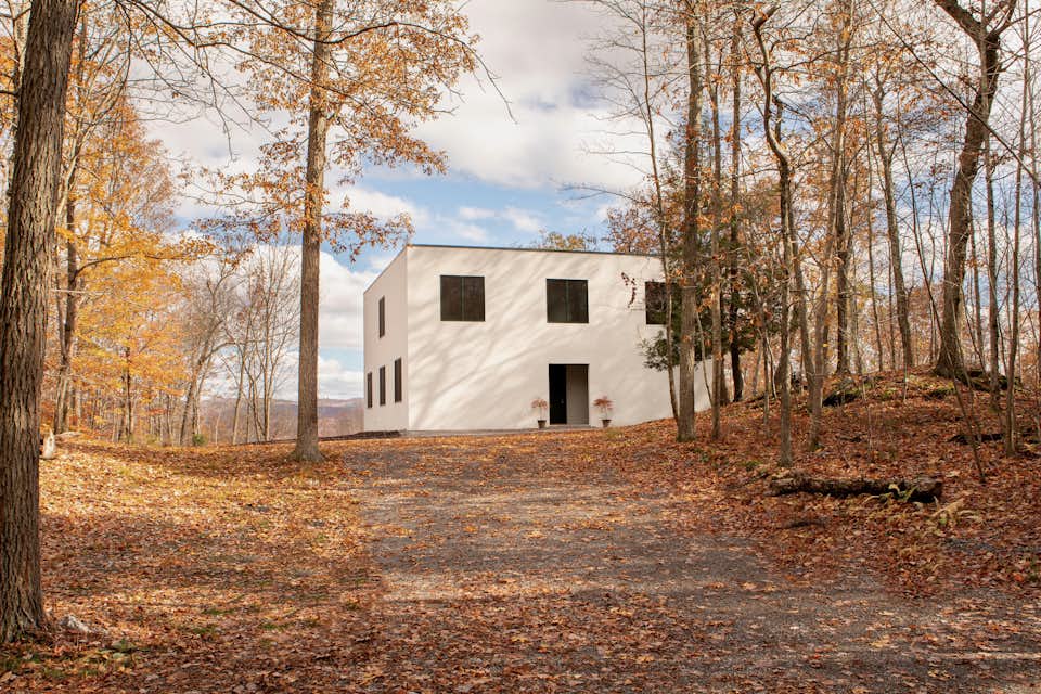 In Upstate New York, a Crisp, Cuboid Home Seeks $2.9M - Dwell