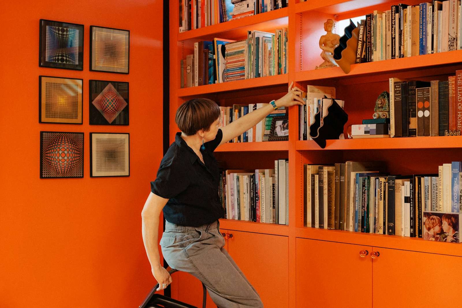 Get Your Unruly Book Collection in Order Once and For All - Dwell