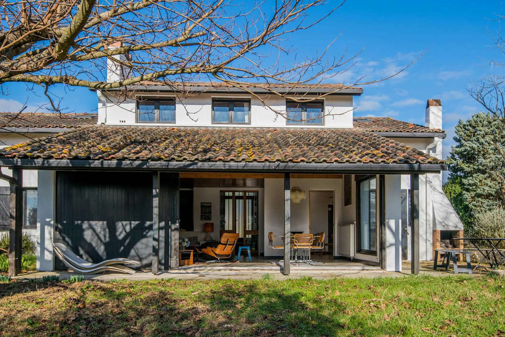 Photo 9 of 9 in In France, a Groovy ’70s Home by André Roux Hits the ...