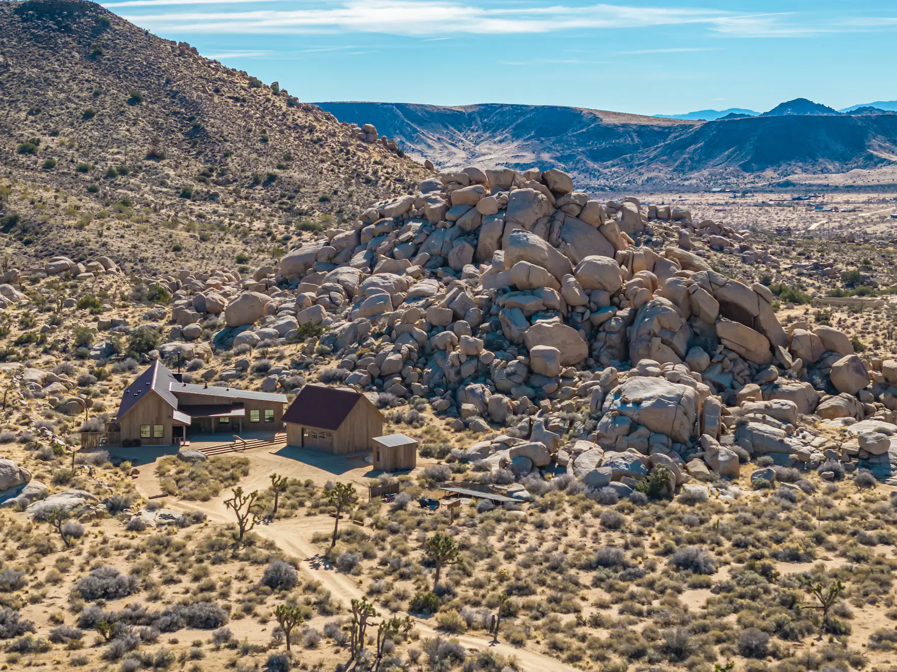 Photos from You Can Eat Breakfast Beside Boulders in This $4.2M Desert ...