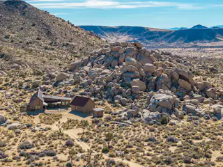 Photos from You Can Eat Breakfast Beside Boulders in This $4.2M Desert ...