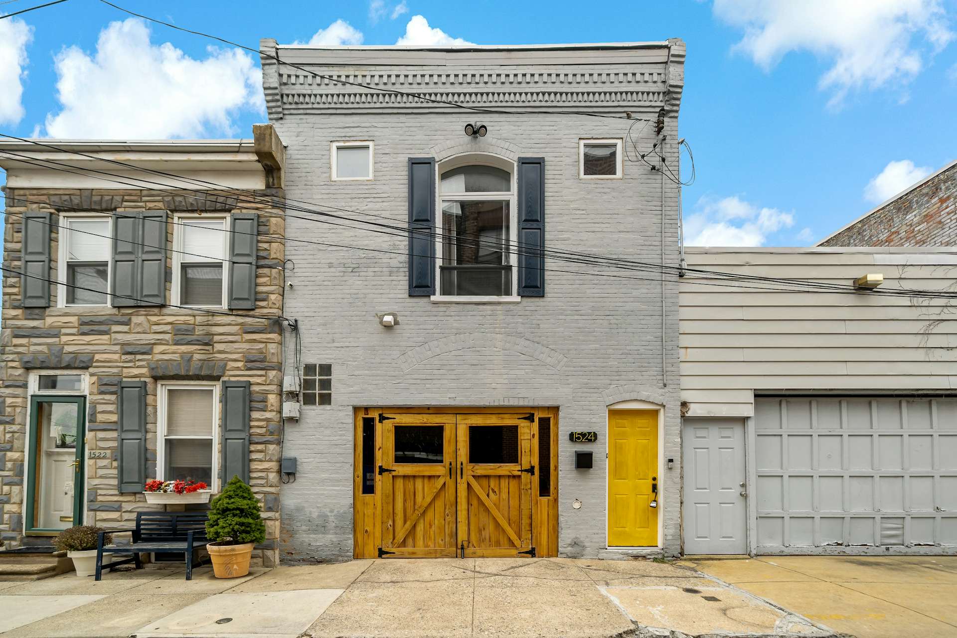 Photo 1 of 7 in We Have a Hunch This $450K Philly Carriage House Won’t ...