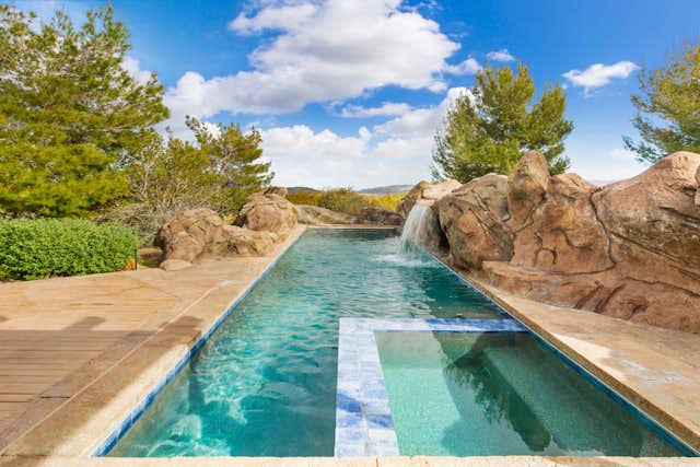 Photo 10 of 10 in Asking $1.3M, This Boulder-Shaped Home Is Not Your ...