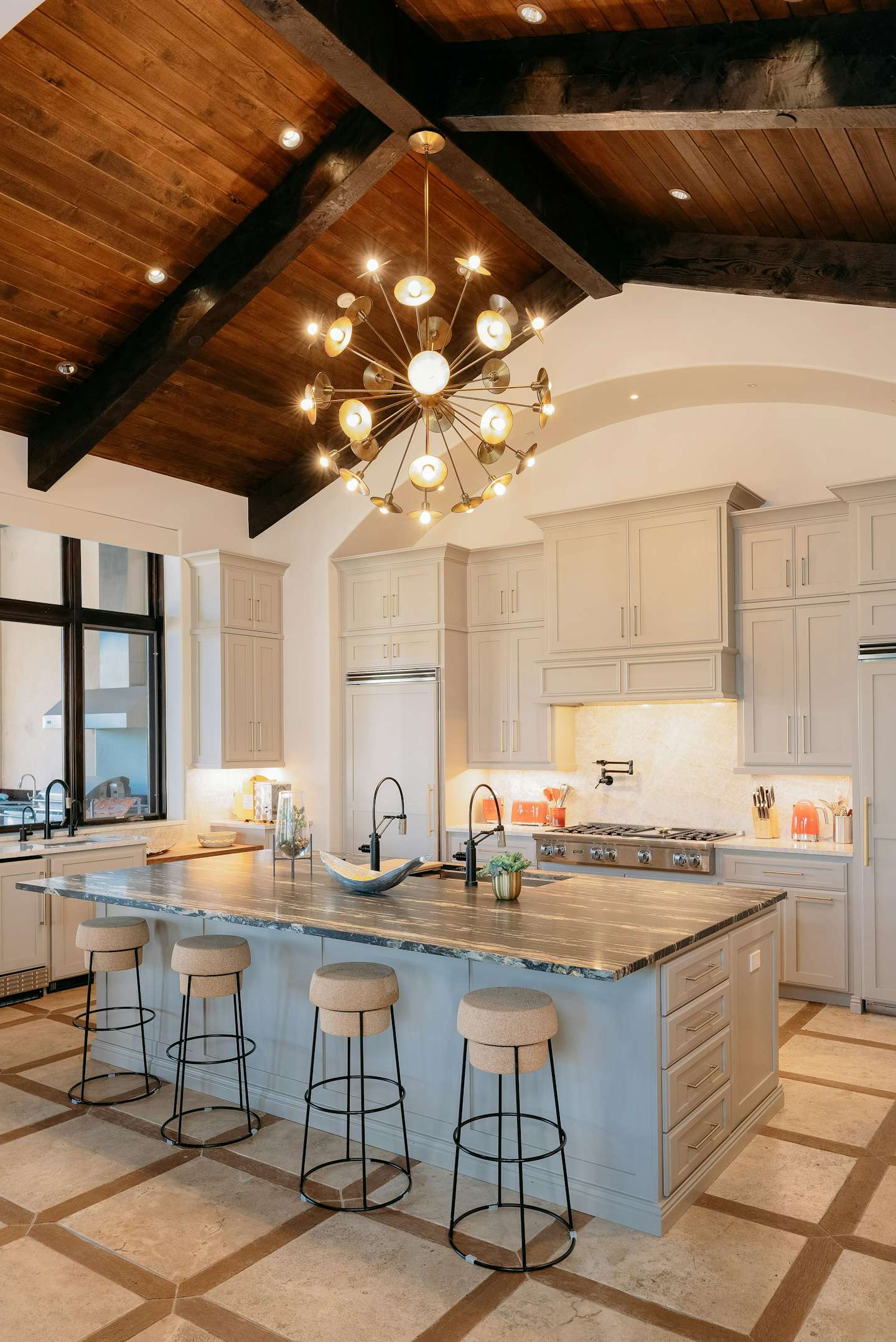 Photo 4 of 9 in NBA Star Tony Parker Is Selling His Texan Mansion—With ...