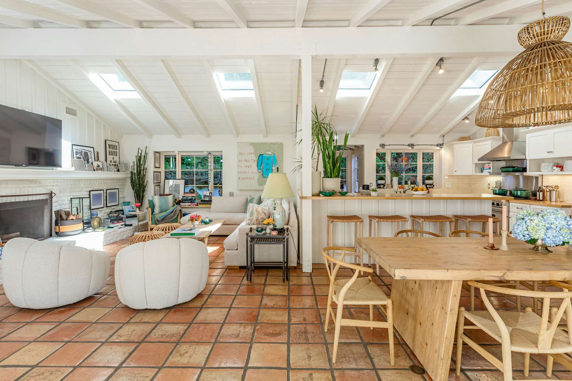 Photo 4 of 9 in This $7M Cliff May Ranch House in the Pacific Palisades ...