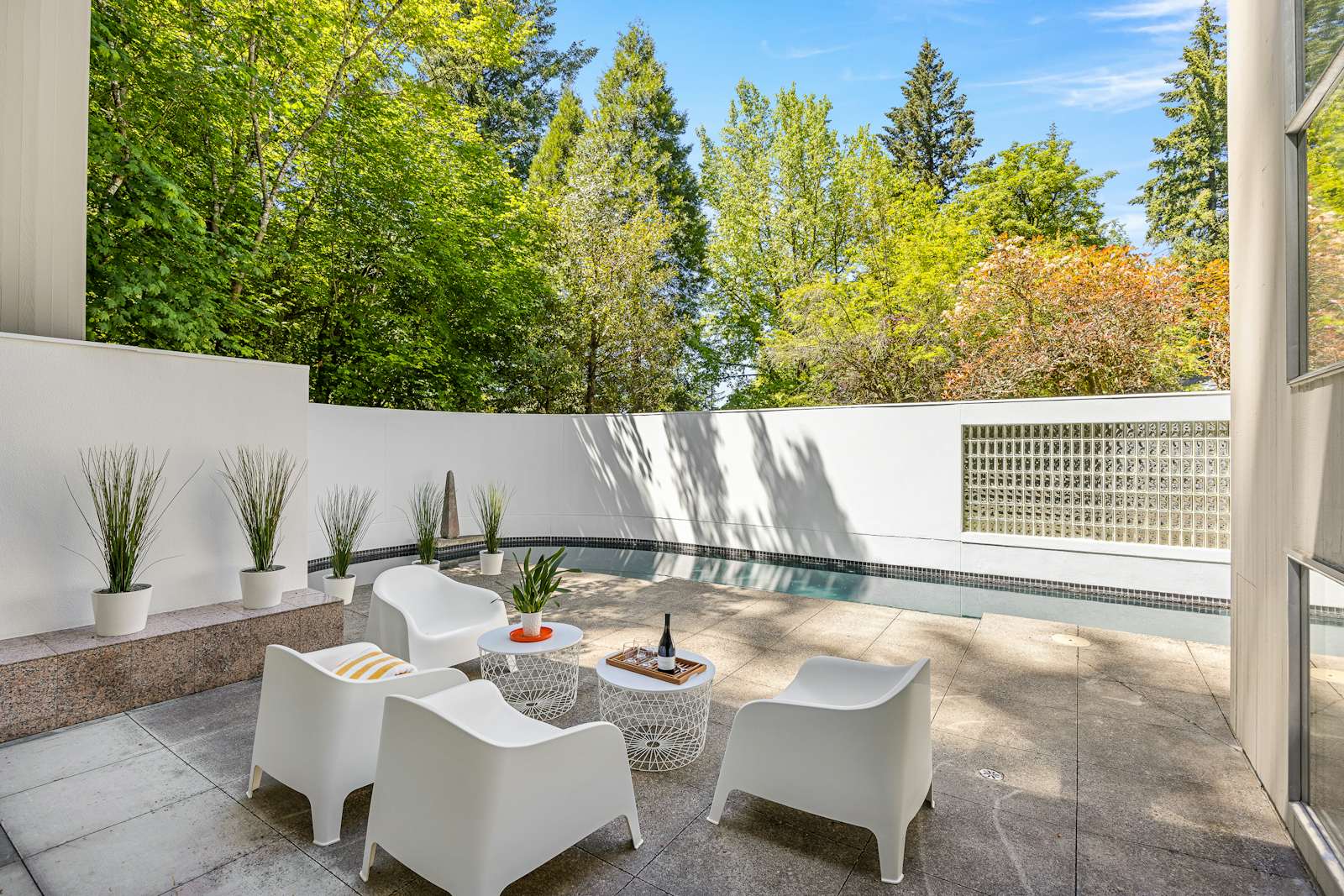 Photo 11 of 13 in The ’80s Are Alive and Well in This Pristine Glass ...