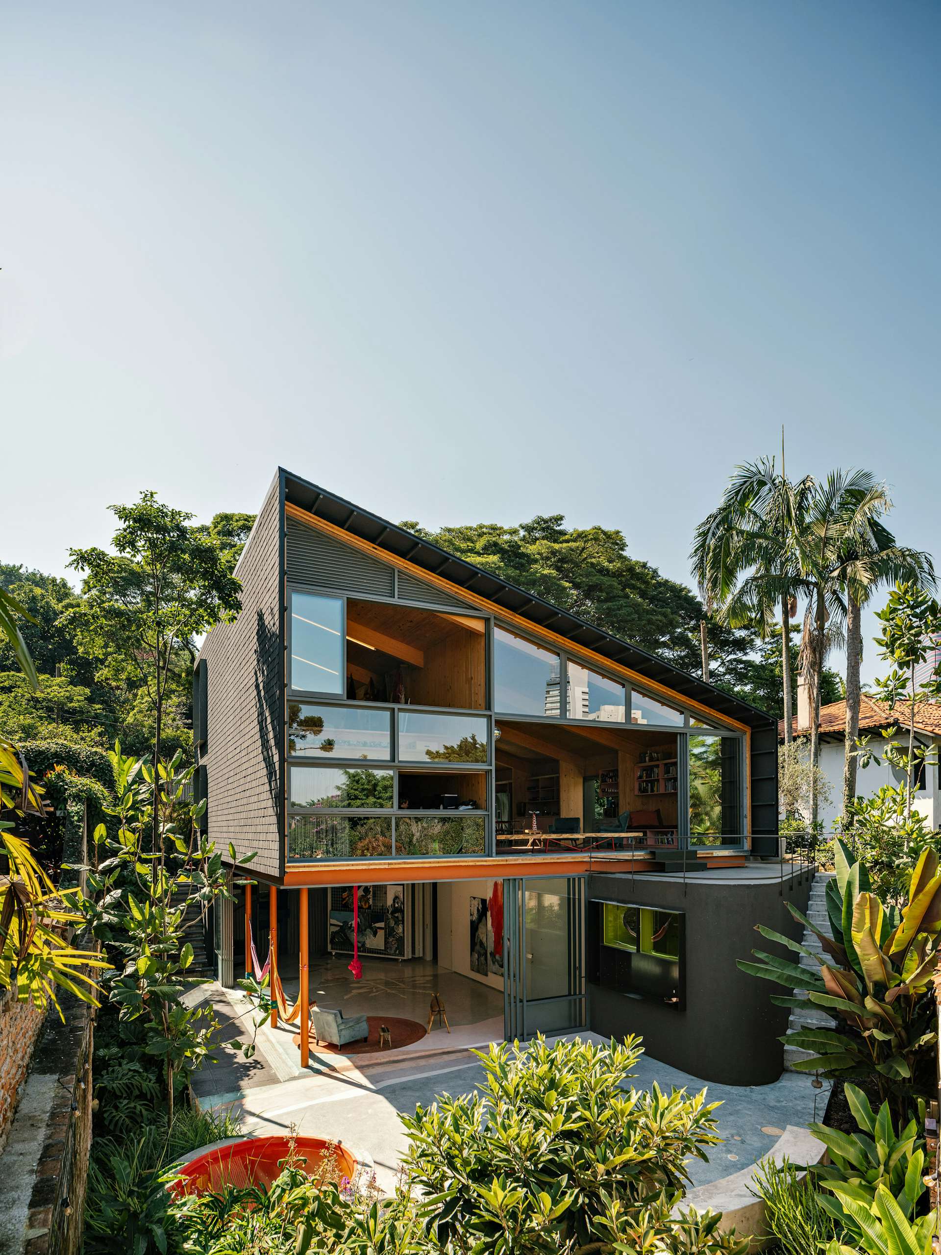 Photo 13 of 19 in In São Paulo, an Architect’s Geometric Family Home ...