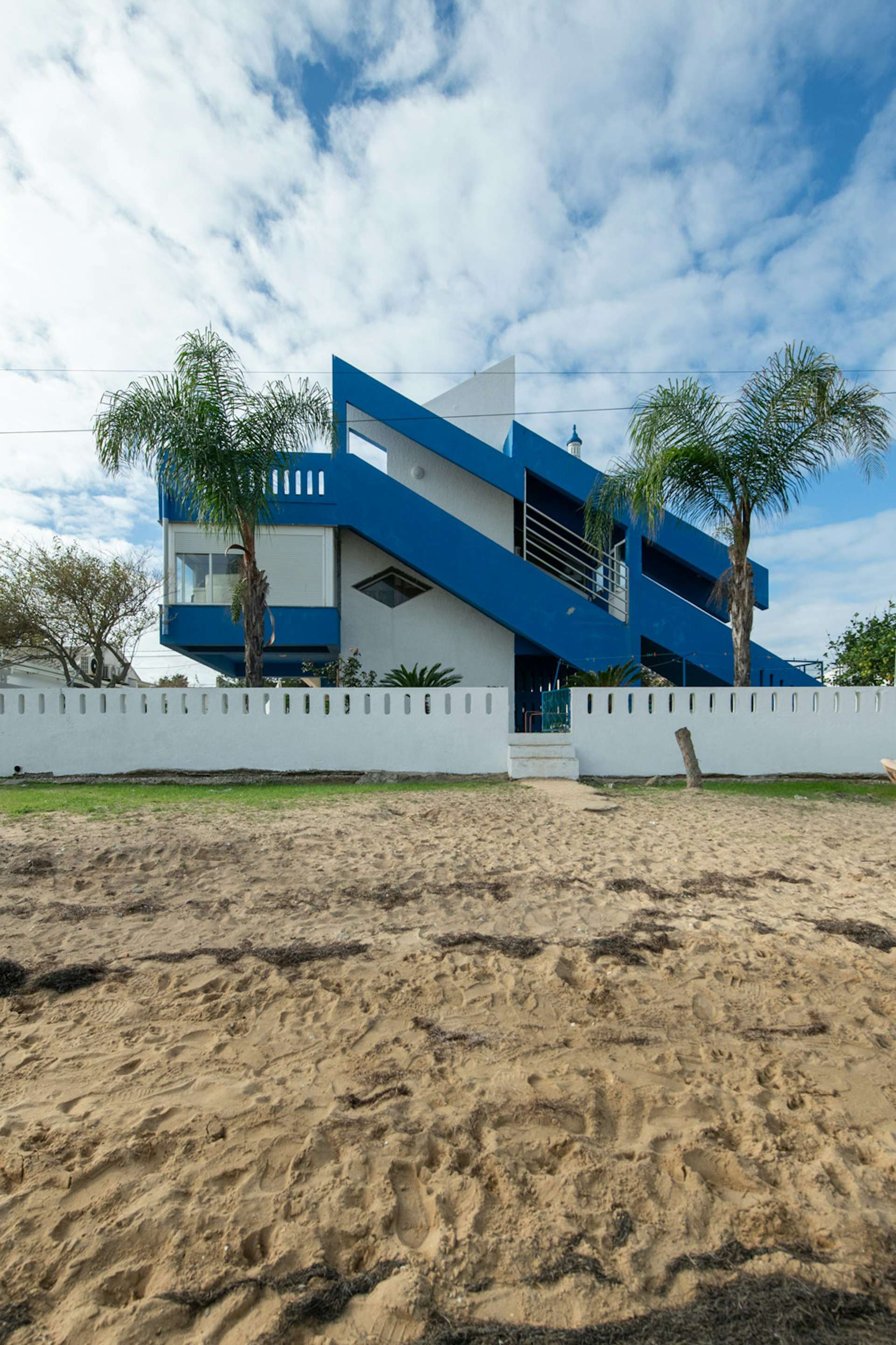 Photo 6 of 11 in One Night in Faro, a Modernist Haven in Southern ...
