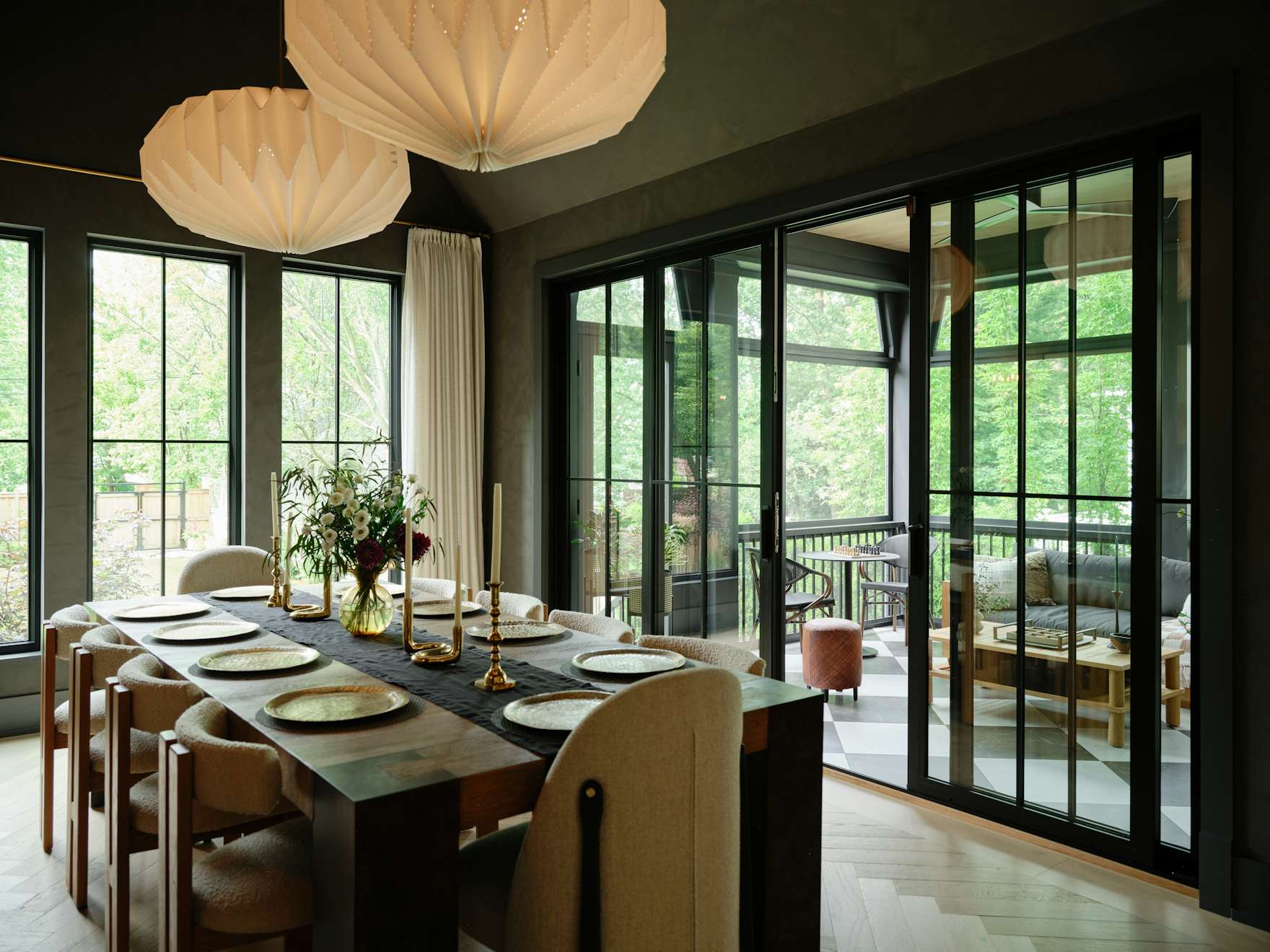 This Home’s Whole Design Hinged on a Servery Window - Dwell