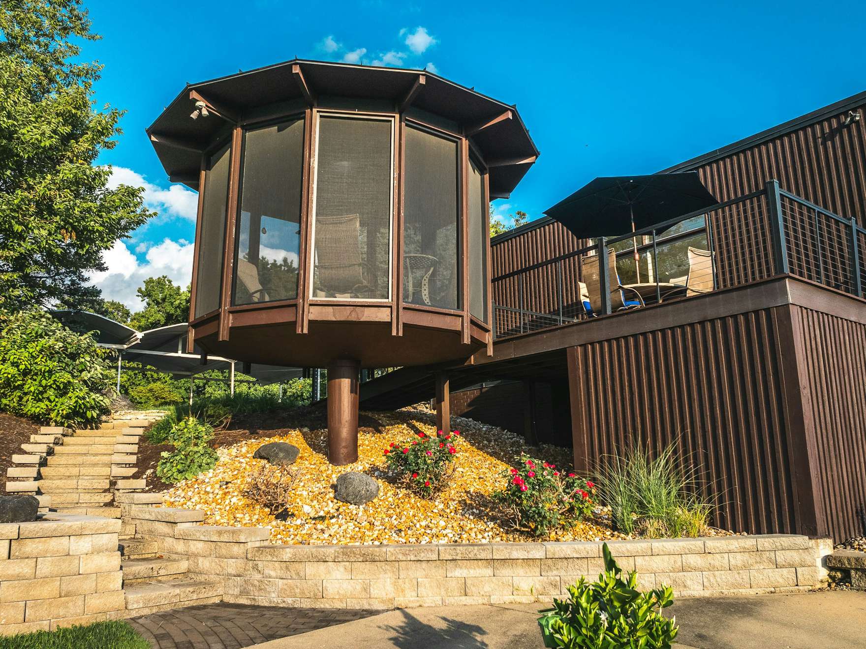 Photo 11 of 11 in Asking $2.5M, This Midwest Midcentury Has Ties to Frank Lloyd Wright - Dwell