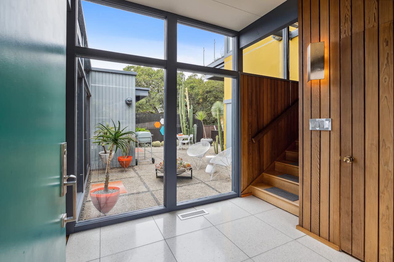 Photo 3 of 11 in Walls of Glass Frame Bay Views in This $1.8M Oakland ...