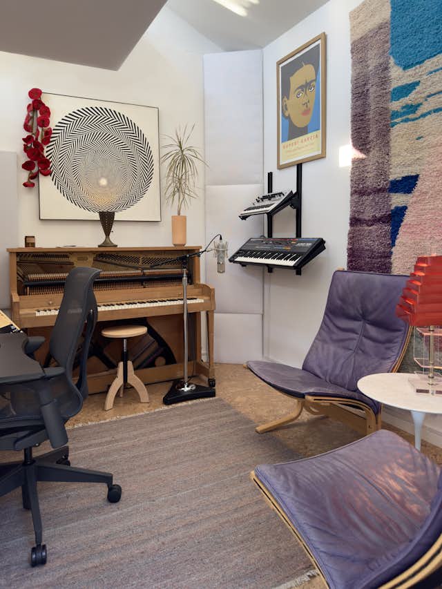 Photo 6 of 9 in A Creative Couple Give a Los Angeles Midcentury a ...