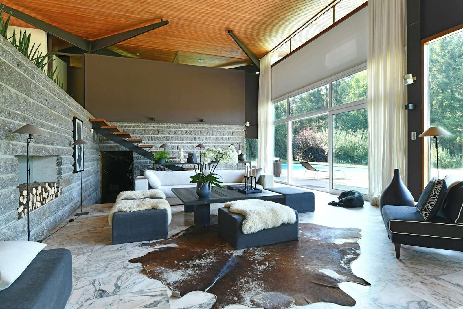 Photo 3 of 11 in The Case Study Houses Inspired This €1.3M Midcentury ...