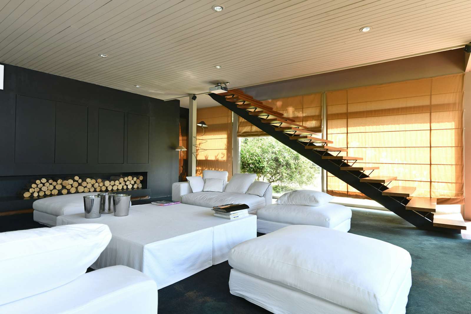 Photo 11 of 11 in The Case Study Houses Inspired This €1.3M Midcentury ...