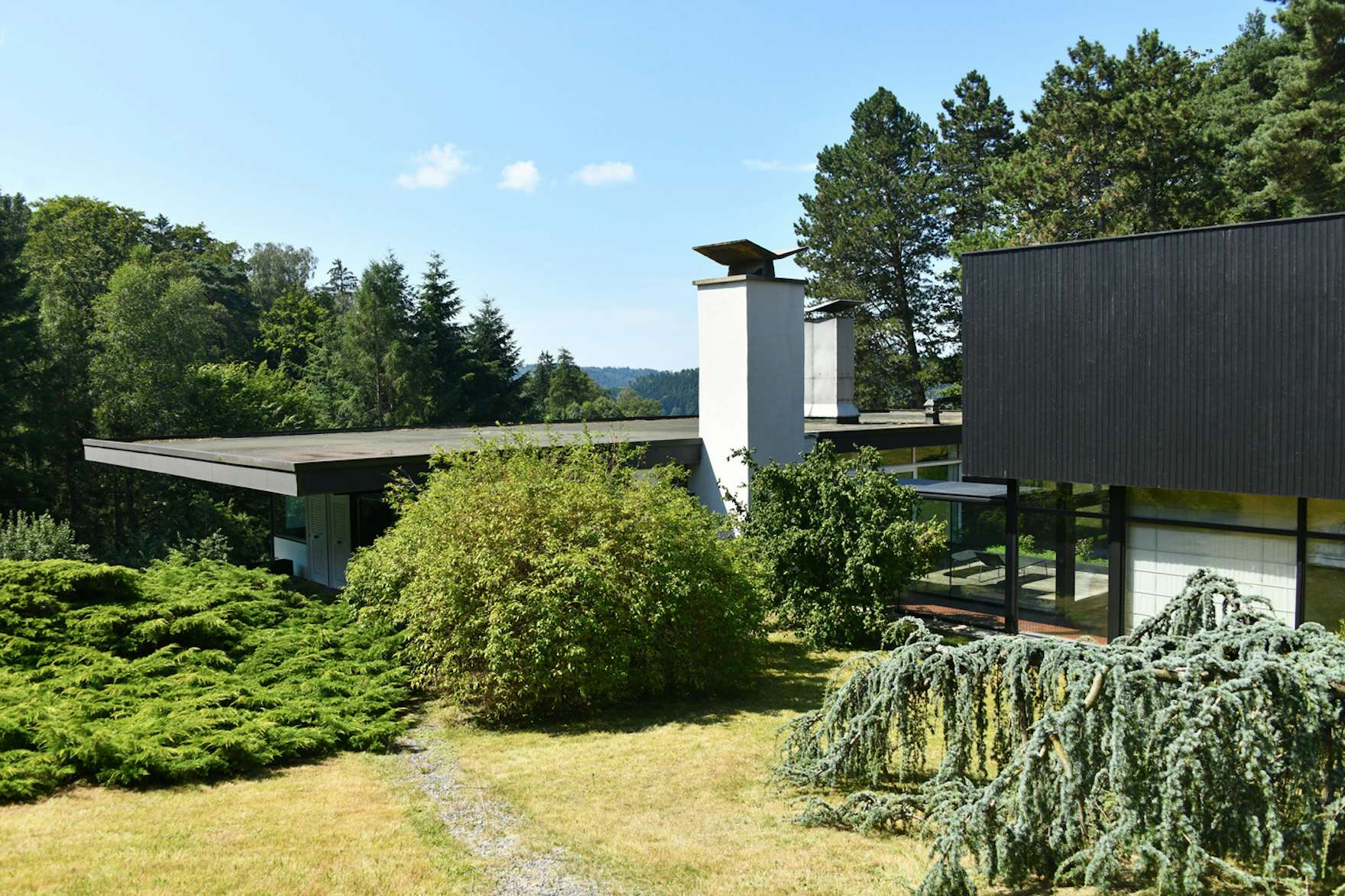 Photo 1 of 11 in The Case Study Houses Inspired This €1.3M Midcentury ...