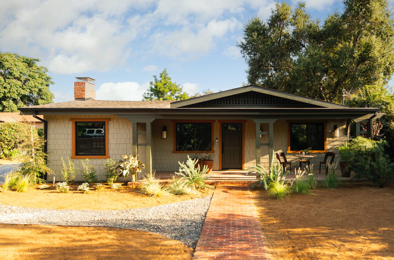 Photo 3 of 10 in A Rare Craftsman Compound Just Hit the Market in L.A ...