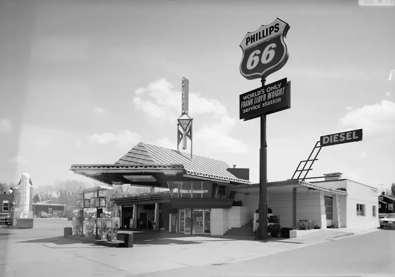 The Winding Road of American Gas Station Design - Dwell