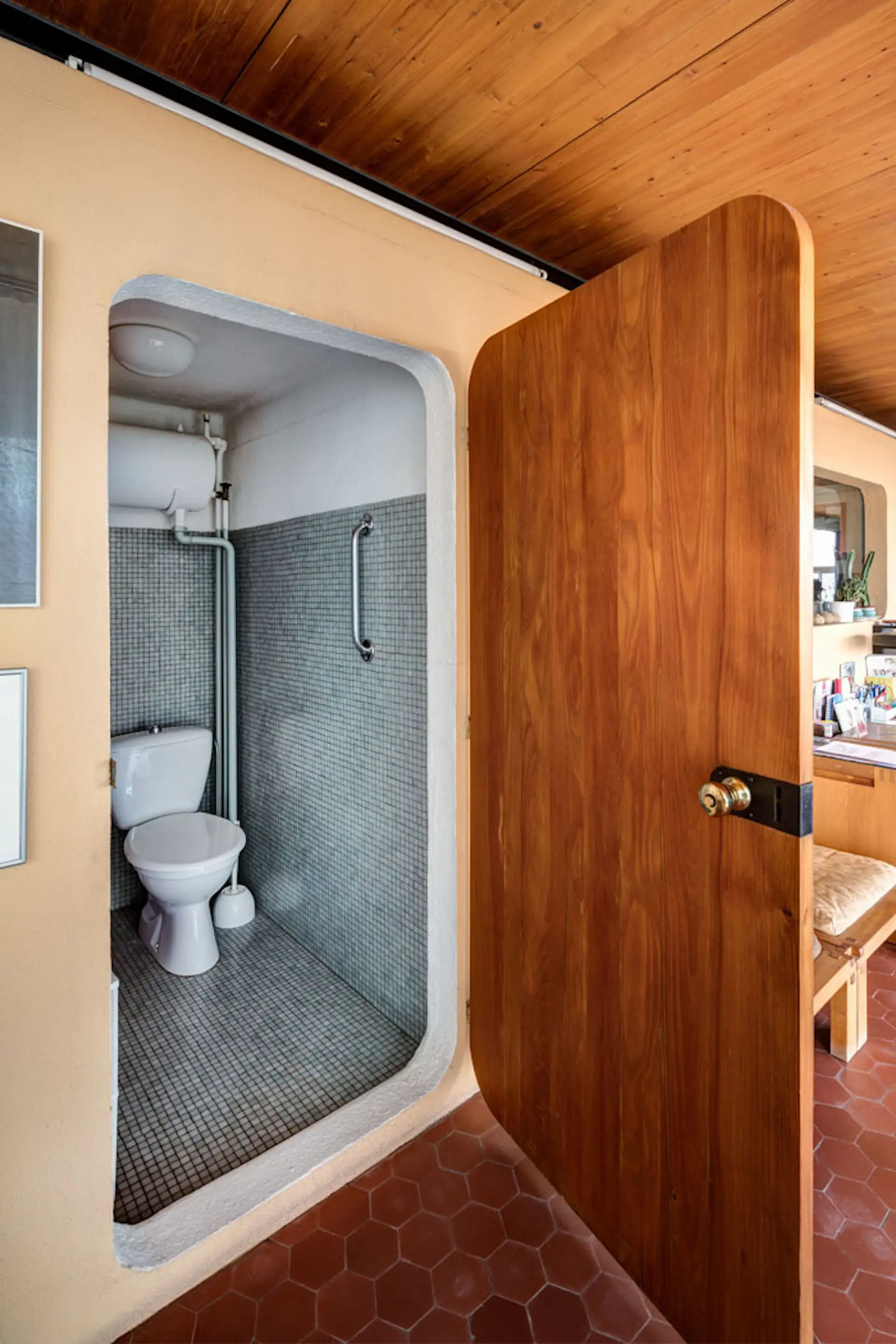 Photo 4 of 10 in Jean Prouvé Designed This €890K Midcentury Prefab for ...