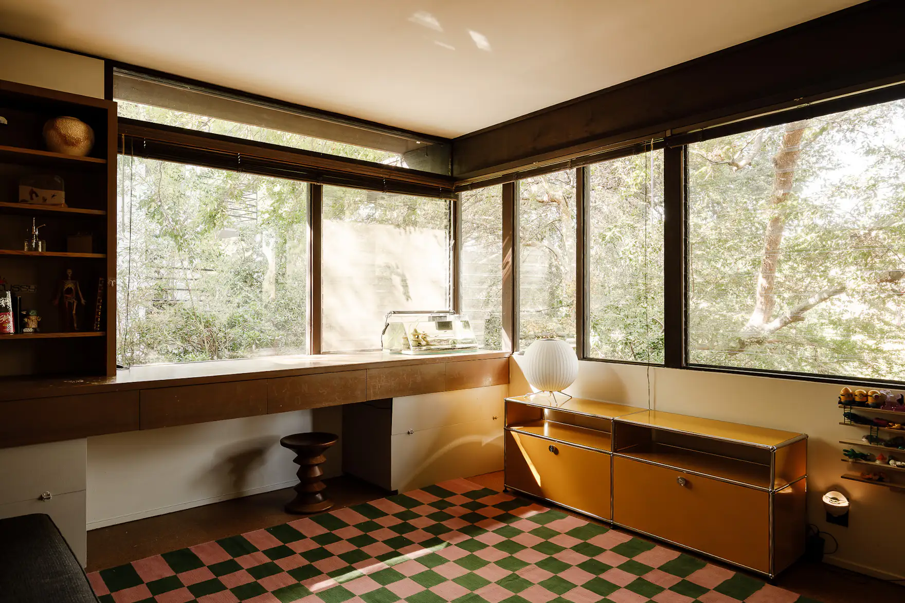 Photo 10 of 15 in A Landmark Midcentury by the Father of California ...