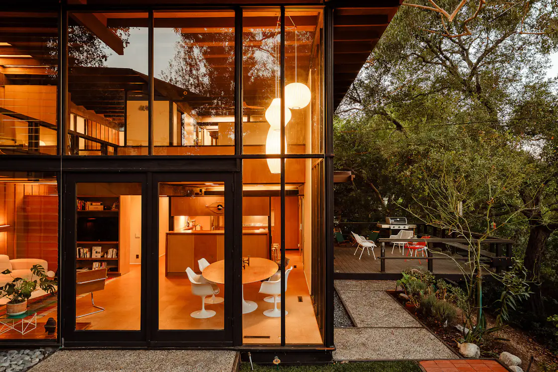 Photo 3 of 15 in A Landmark Midcentury by the Father of California Post ...