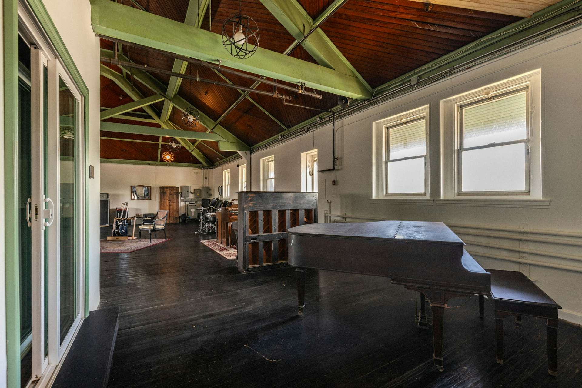 Photo 14 of 16 in In Philly, a Home in a Historic Brick Bank Hits the ...