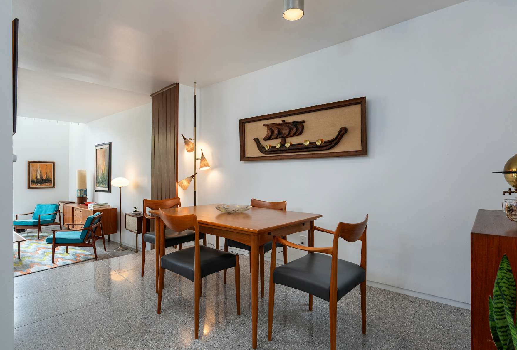 Photo 8 of 13 in For $900K, You Can Nab a Ray Kappe Condo in the ...