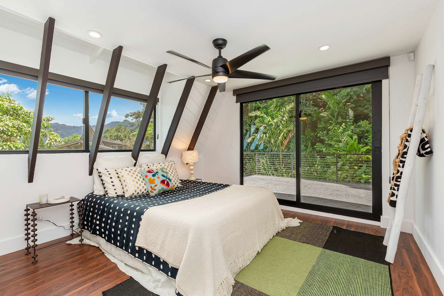 Photo 8 of 14 in In Hawaii, an A-Frame Home With A-Plus Views Seeks $2 ...