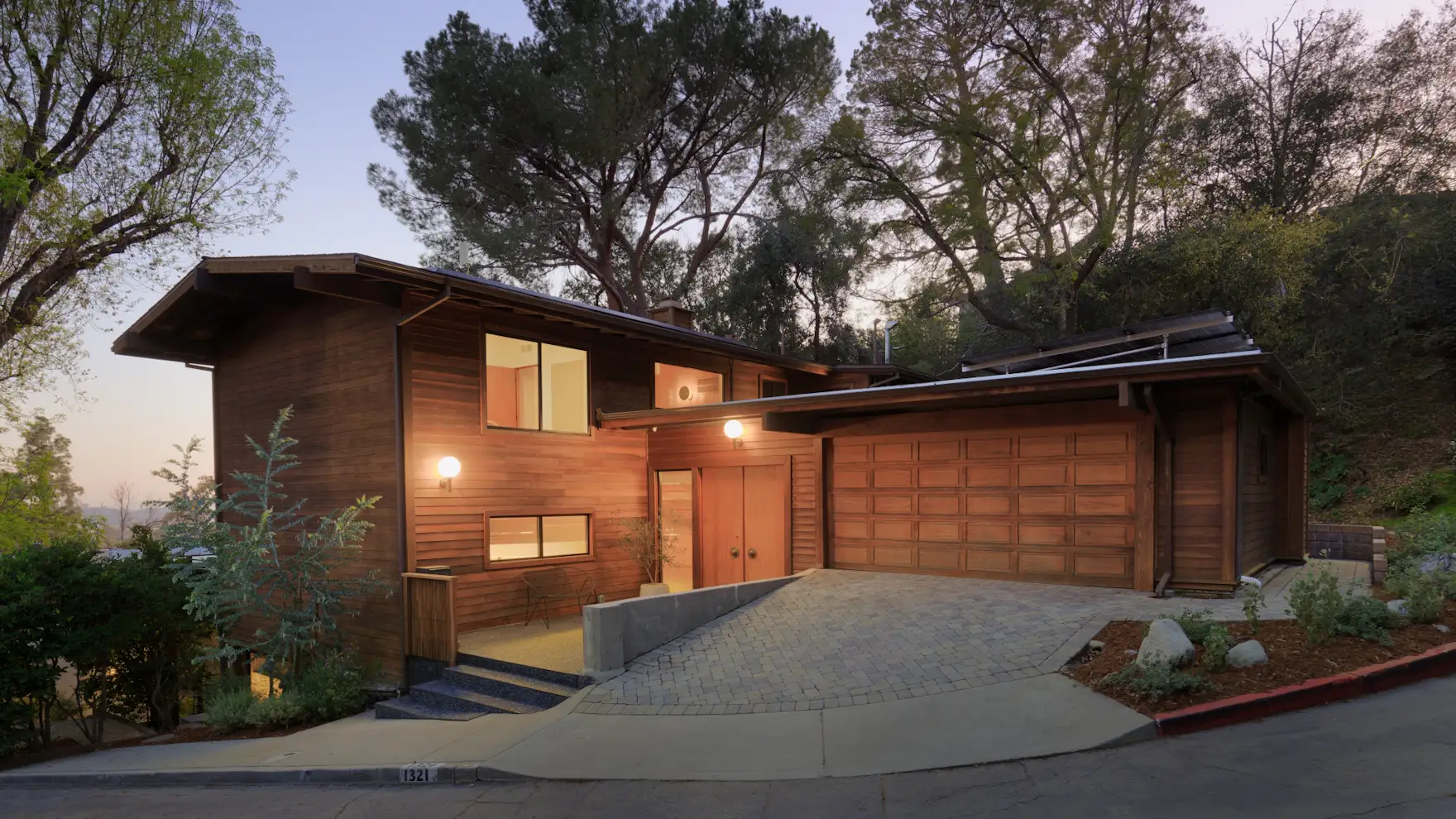 Photo 12 of 15 in Tucked High in the Treetops Overlooking L.A., This ...