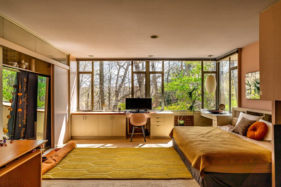Photo 11 of 14 in Nab a Rare Richard Neutra Home in Philadelphia for $2.5M - Dwell