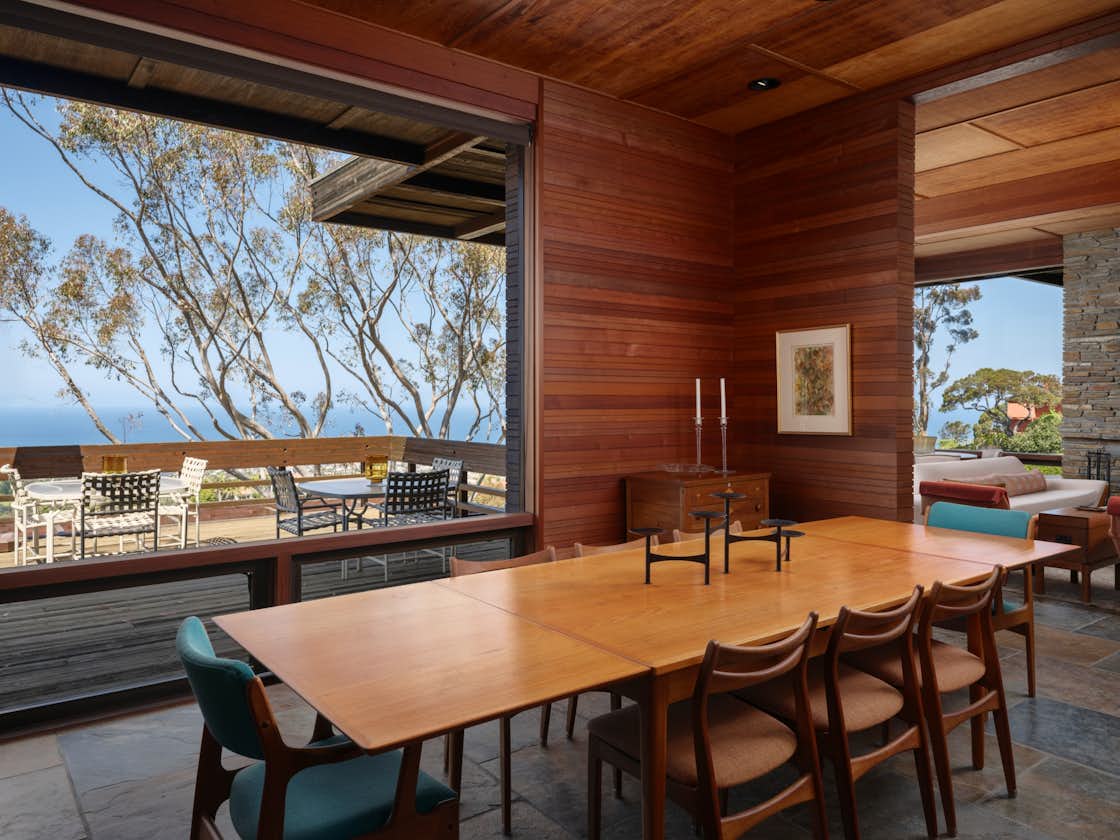 Photo 4 of 15 in Ocean Views Steal the Show at This $7M Home by a Frank ...