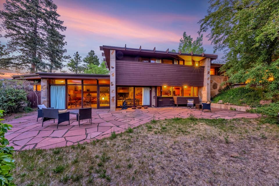 Photo 1 of 10 in Frank Lloyd Wright’s Granddaughter Designed This $1.2M ...