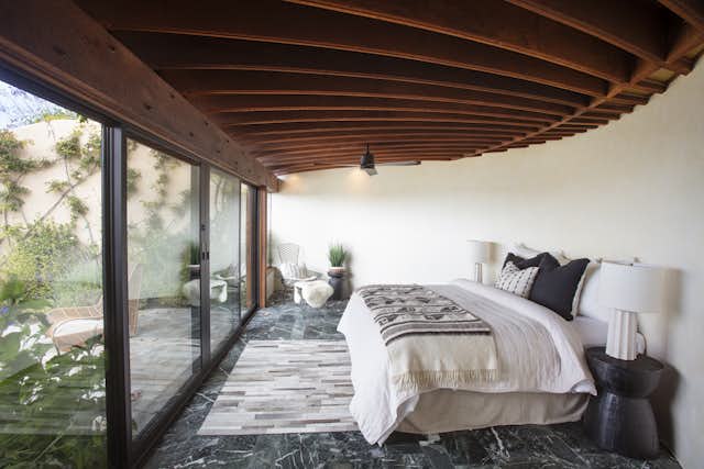 Photo 8 of 15 in Big Sur Legend Mickey Muennig Gave This $5.5M Home ...