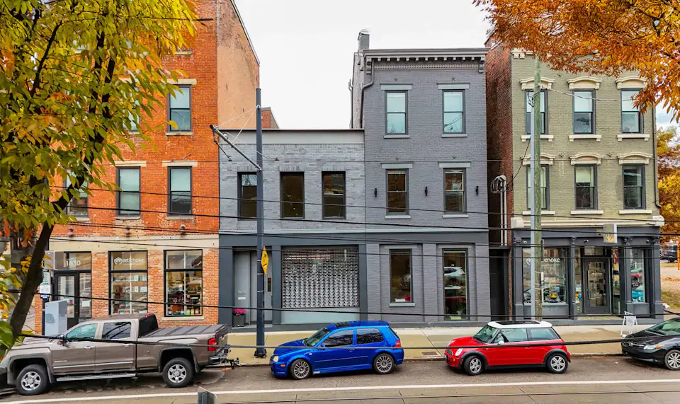 Photo 2 of 15 in In Cincinnati, an Award-Winning, LEED Platinum Row ...