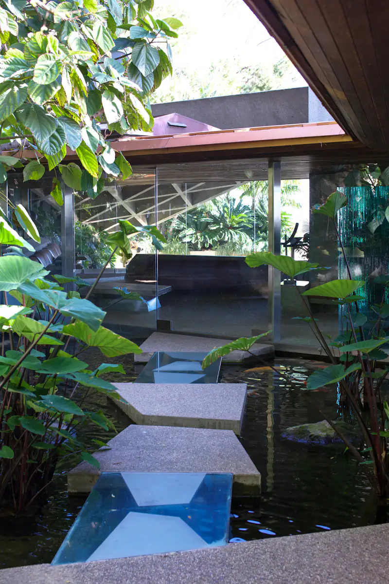 Iconic Perspectives: John Lautner’s Sheats-Goldstein Residence - Dwell