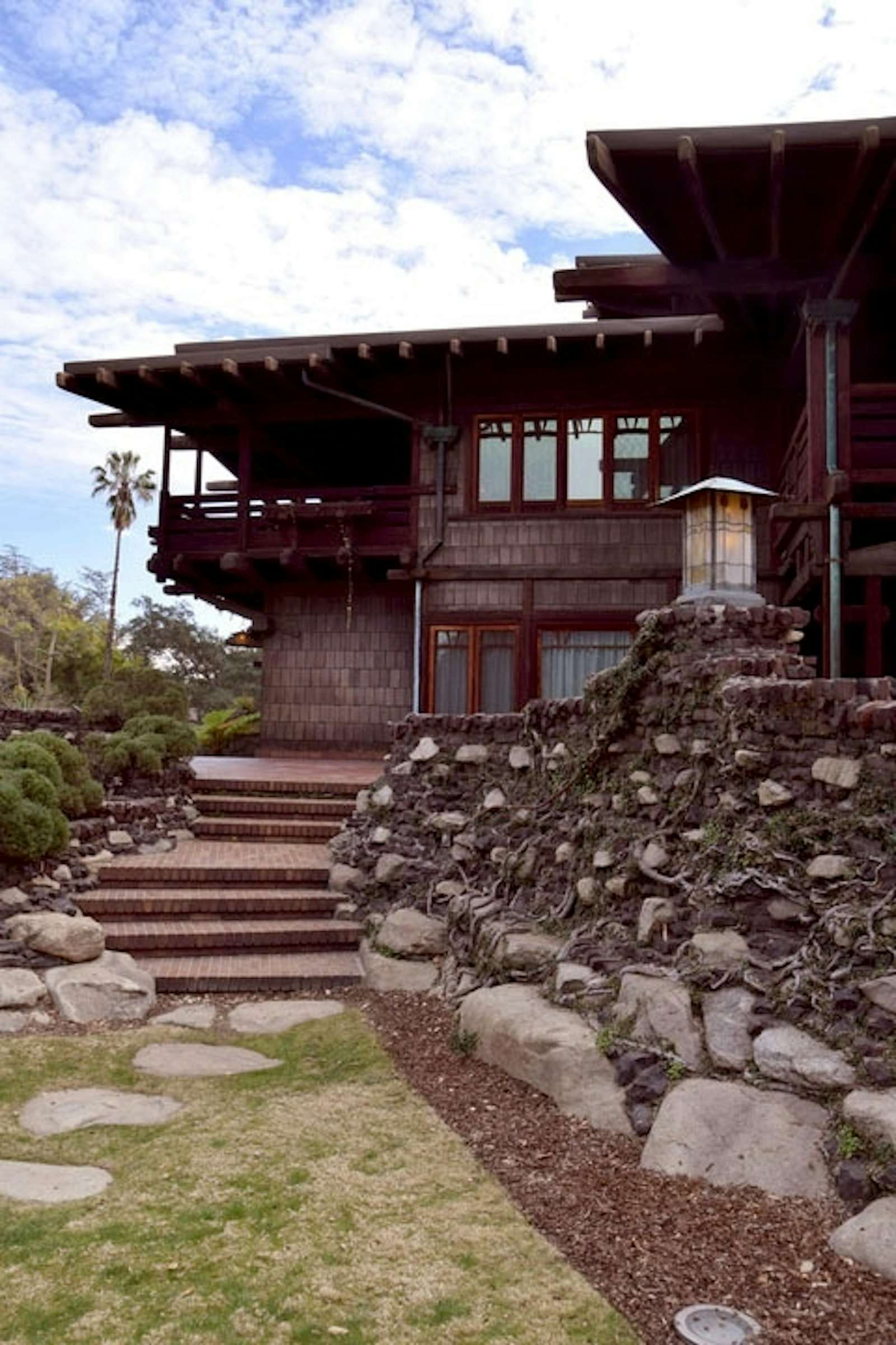 Iconic Perspectives: Greene & Greene's Gamble House - Dwell