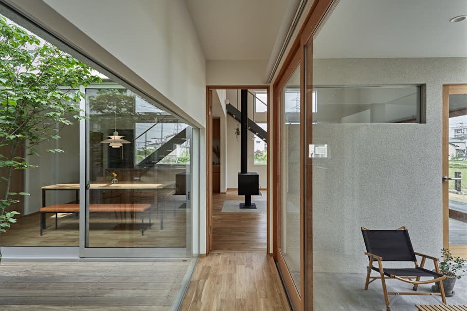 Photo 3 of 4 in Foyer House by Toki Architect Design Office - Dwell