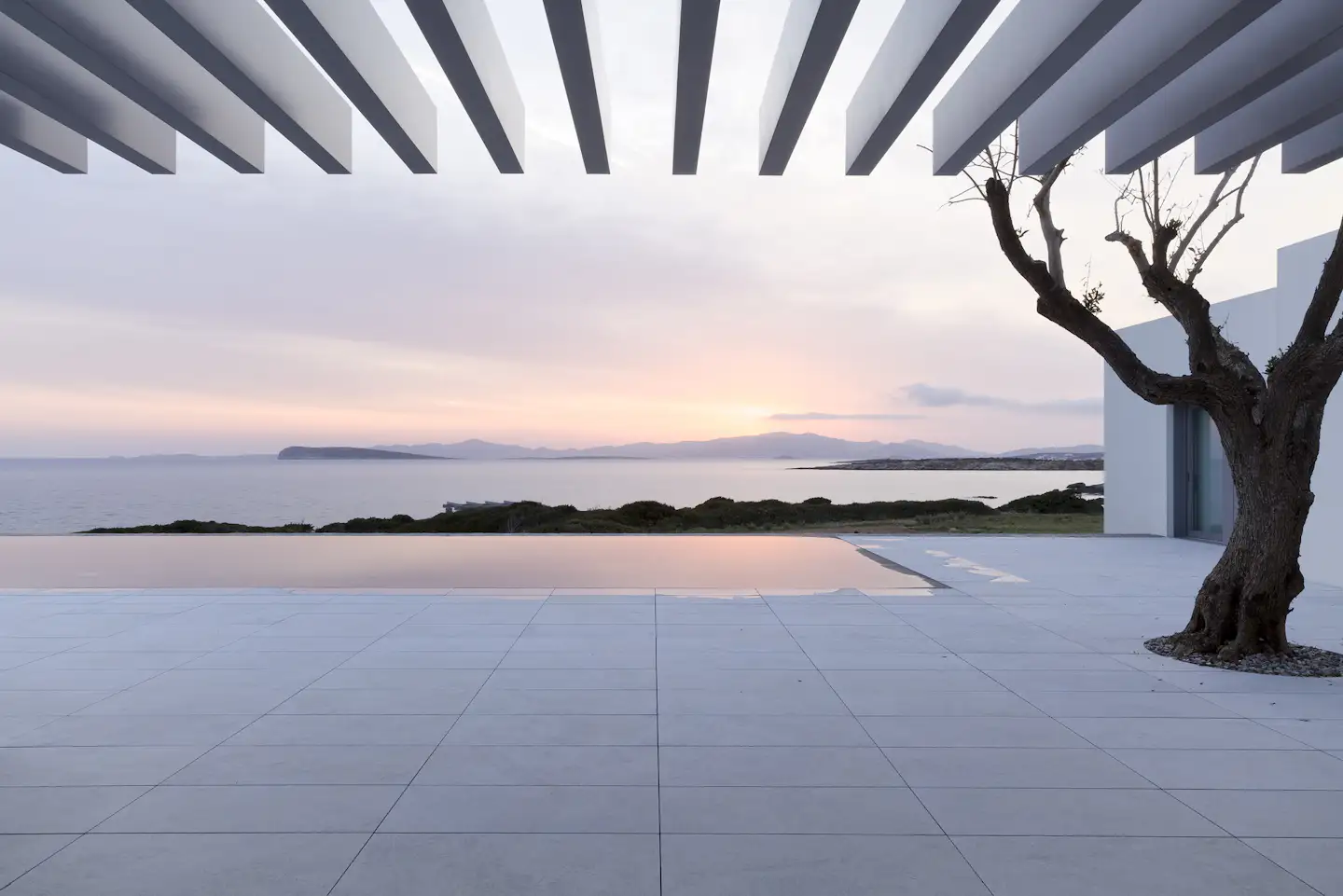 Photo 5 of 5 in Paros House by John Pawson - Dwell
