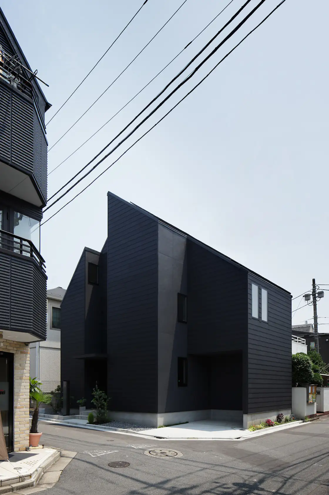 Follow Us to 10 Modern Homes in Tokyo - Dwell